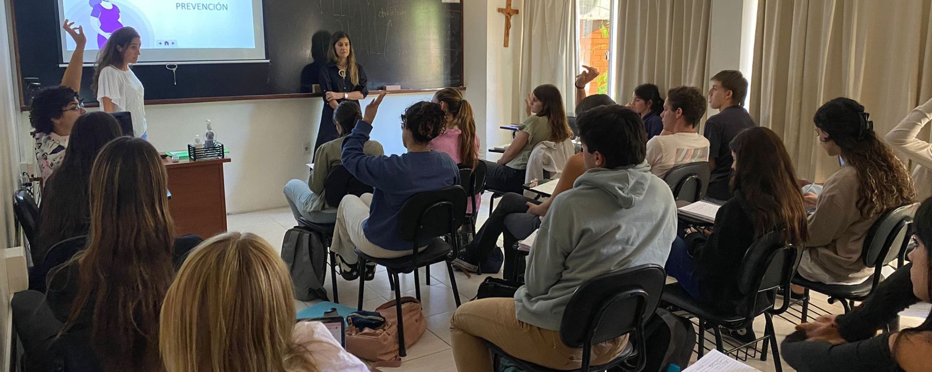 Visitas de expertas enriquecen las aulas de la Licenciatura en Psicología | UM